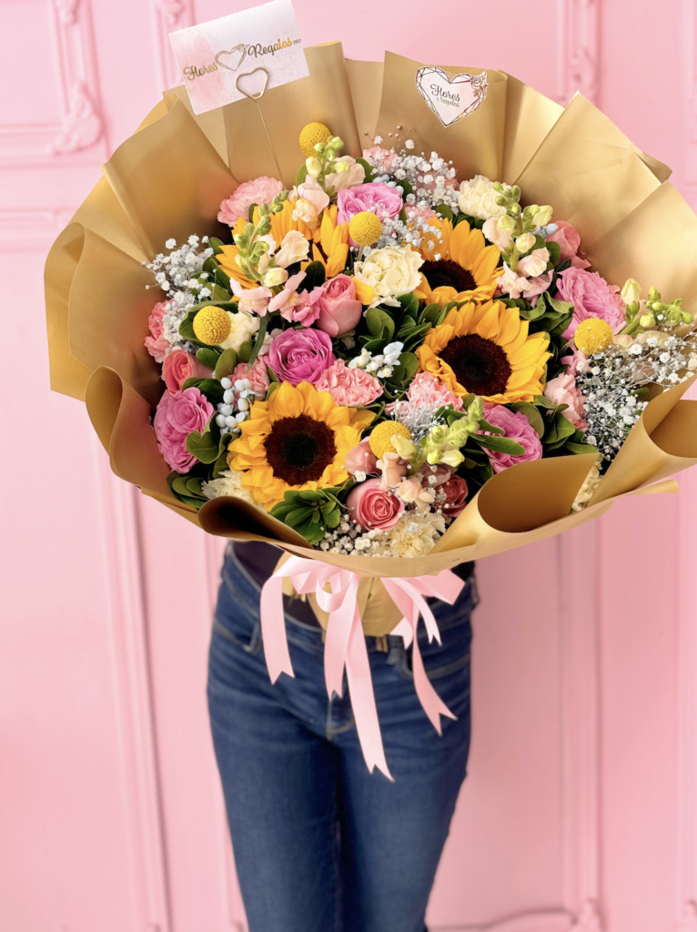 Ramo de 36 Flores - Flores & Regalos